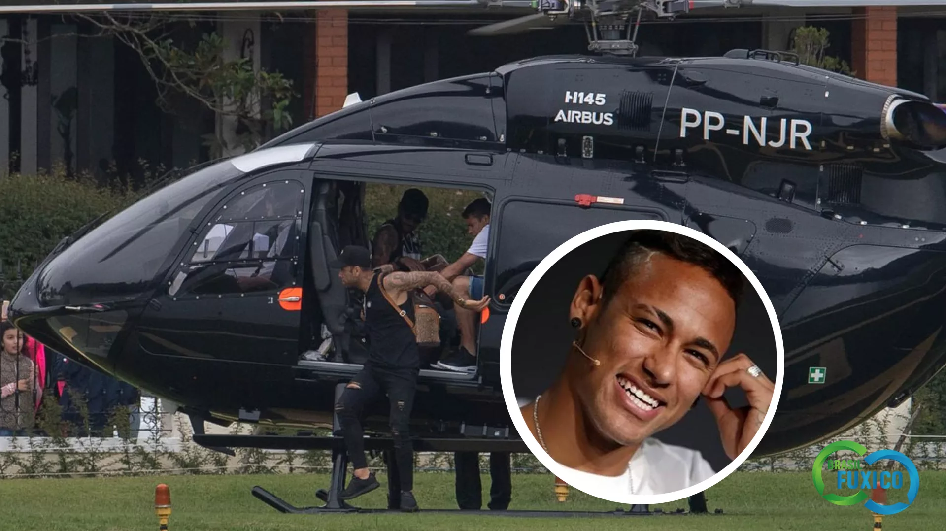 O Helicóptero Particular De Neymar, Identificado Pelas Iniciais Do ...
